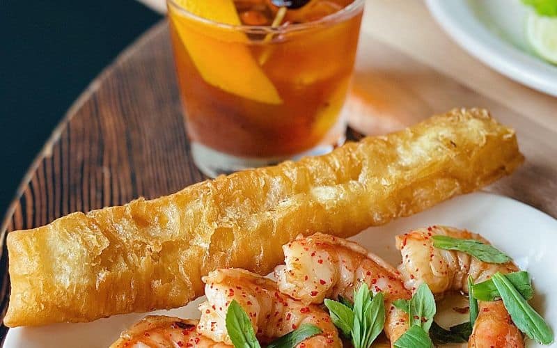 19 Spots for the Best Happy Hour in Seattle (2023)