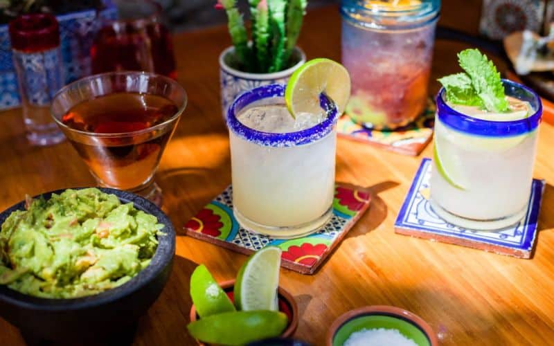 19 Spots for the Best Happy Hour in Seattle (2023)