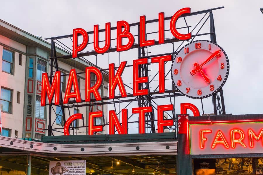 21 Things to Do in Pike Place Market (& Nearby!) (2025)