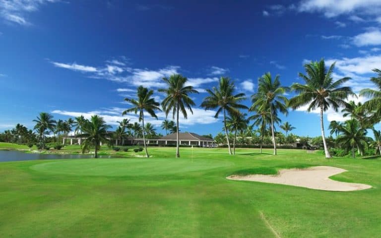 12 Best Golf Courses in Oahu to Tee Off in Paradise (2024)